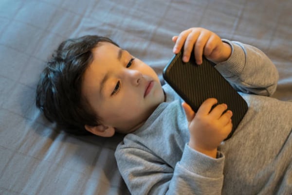 Encouraging Healthy Habits to Help Reduce Screen Time at Home - Happy ...